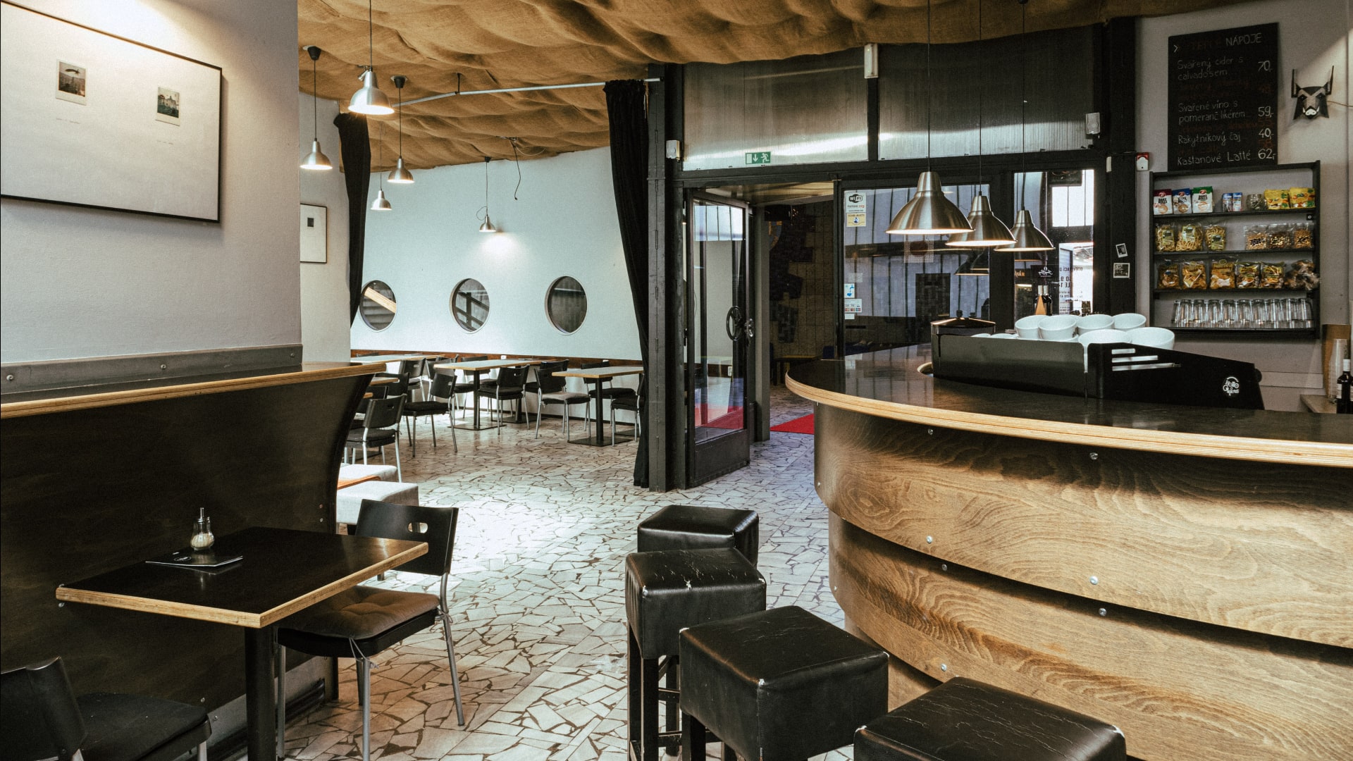 Bio Central - Bio Central — Program nejlepšího kina v Hradci Králové